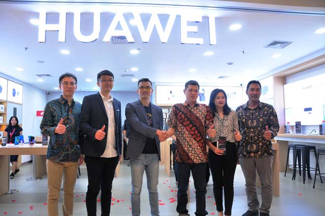 Huawei Resmikan Dua Gerai Baru di Surabaya – BISNISJATIM.ID