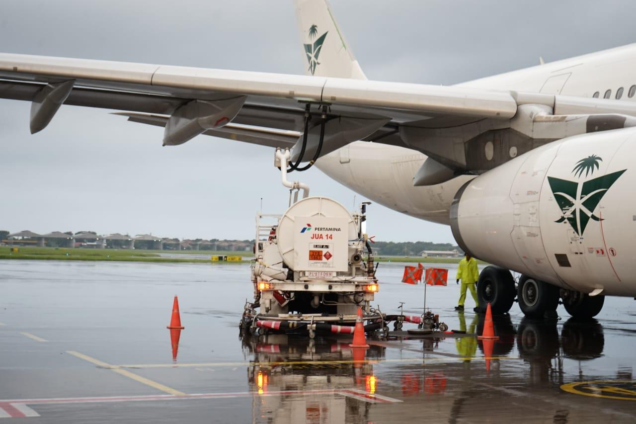 Pertamina : Pengisian Perdana Avtur Musim Haji 2025, Embarkasi Surabaya ...